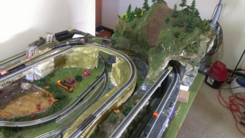 Beautiful N Scale Layout Model Railroad Photo Gallery