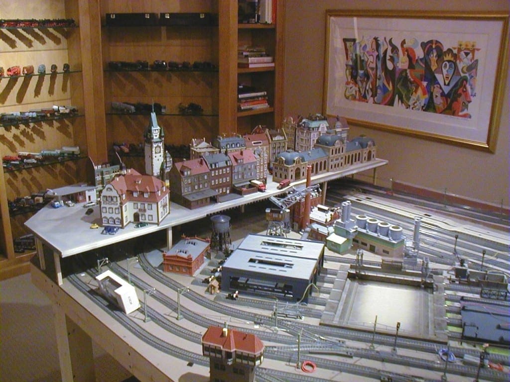 Wonderfully Constructed 21' X 8' Marklin HO Layout Model Train Photo ...