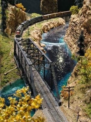 Top 7 Awe Inspiring Model Train Photos - Model Train Books