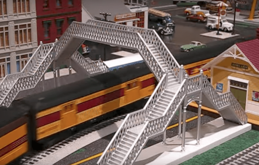 O Gauge 3 Rail in Action!