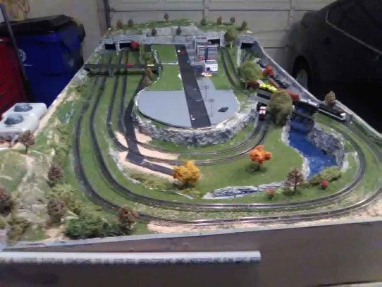 5 Exceptional 3x6 N Scale Layouts - Model Train Books